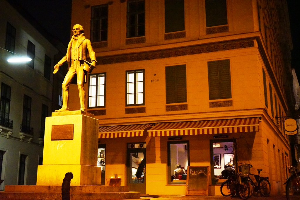 Ramasuri (Wien) - Das Lokalverzeichnis - SPEISING.NET